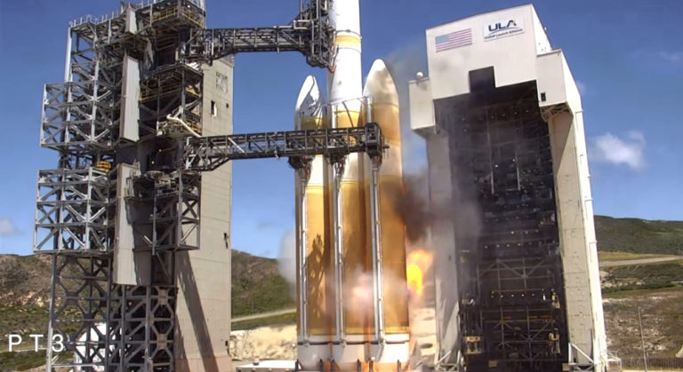 UPDATE 2: A United Launch Alliance Delta IV Heavy Rocket Powers The ...