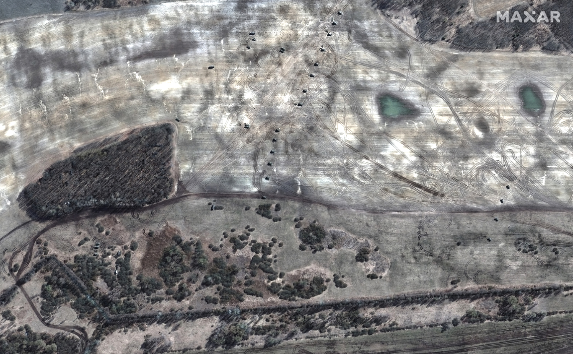 Maxar’s Satellite Imagery Of The Russian Attack On Ukraine Now Reveals ...