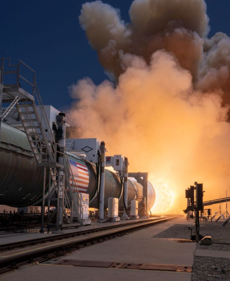 Northrop Grumman tests most powerful segmented solid rocket booster ...